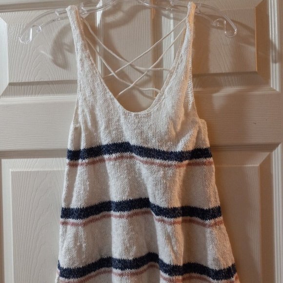 American Eagle Outfitters | Tops | American Eagle Ladies Tank Sweater Top Size Medium | Poshmark